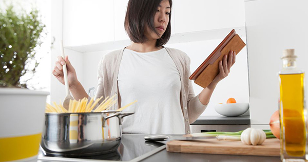 Bad Kitchen Habits You Need To Break Right Now - The Cook Book