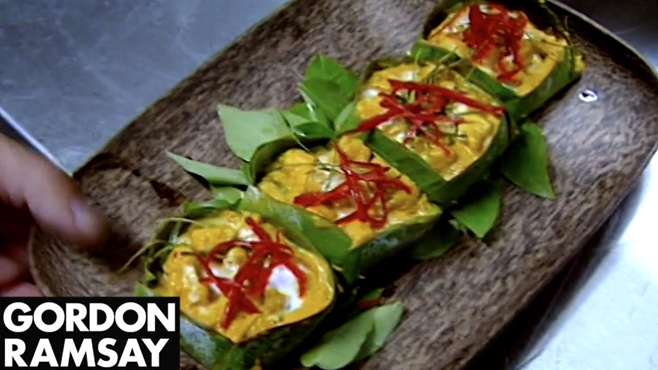 Gordon Ramsay Cooks For Cambodian Royalty | Gordon's Great Escape - The ...