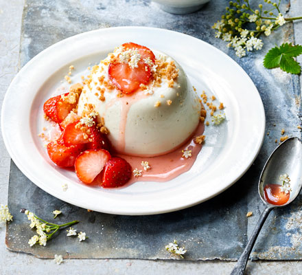 Elderflower Panna Cotta with Strawberries & Brown Butter Crumble - The ...