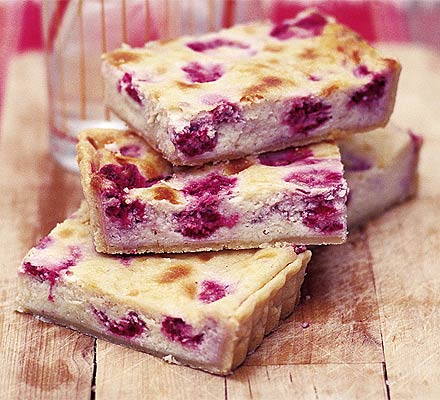 Raspberry & white chocolate traybake Recipe - The Cook Book